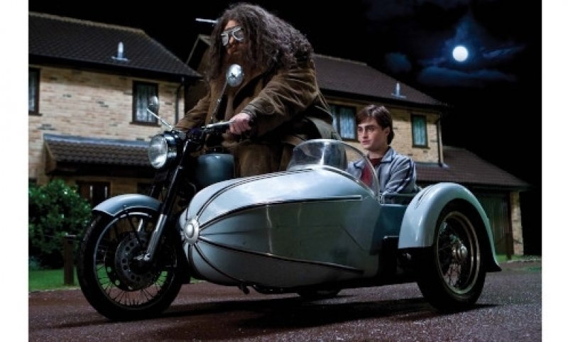 Modèle réduit Hagrids Motorcycle & Sidecar, Harry Potter 1/76