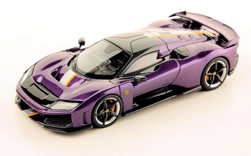 Schaalmodel Ferrari F80 Viola Hong Kong With Livery 1/43 | Looksmart
