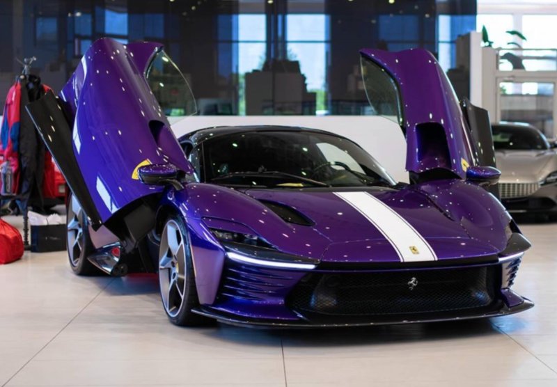 Schaalmodel Ferrari Daytona Sp3 Serie Icona Tetto Aperto Viola Dino 1/43